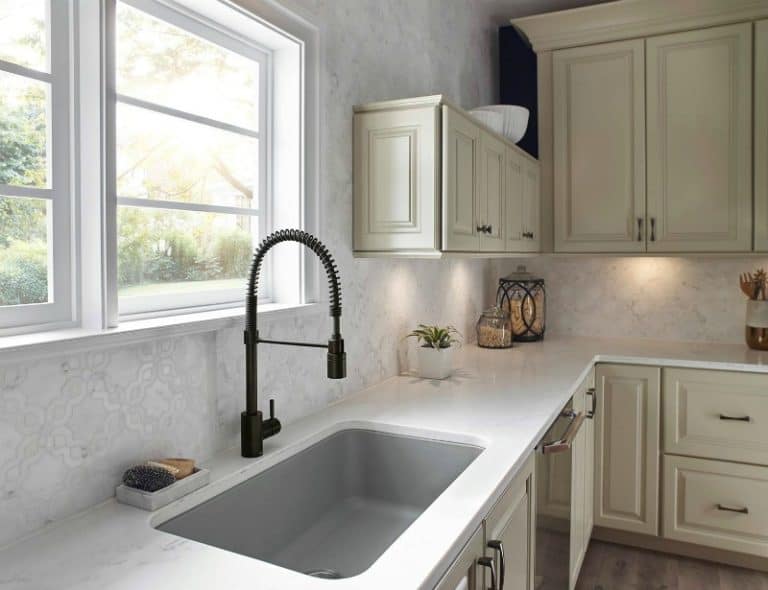 Easy Kitchen Update Ideas for People on a Tight Budget